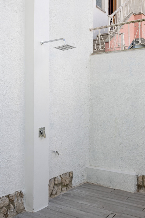 South Bank 2br With Coal-fired Hot Tub And Bbq - Seixal
