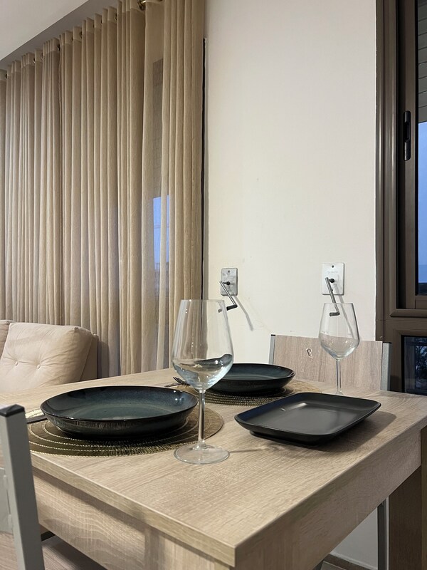 Charming 1-bedroom Apartment With Ac, Wifi In Enjoyable Carthage Gardens Tunis - Marsa