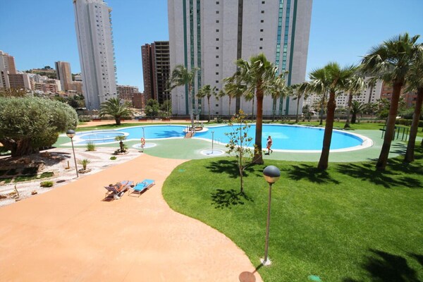 A981 - Maravilloso Apartamento Con Terraza Y Vistas Al Mar - Villajoyosa