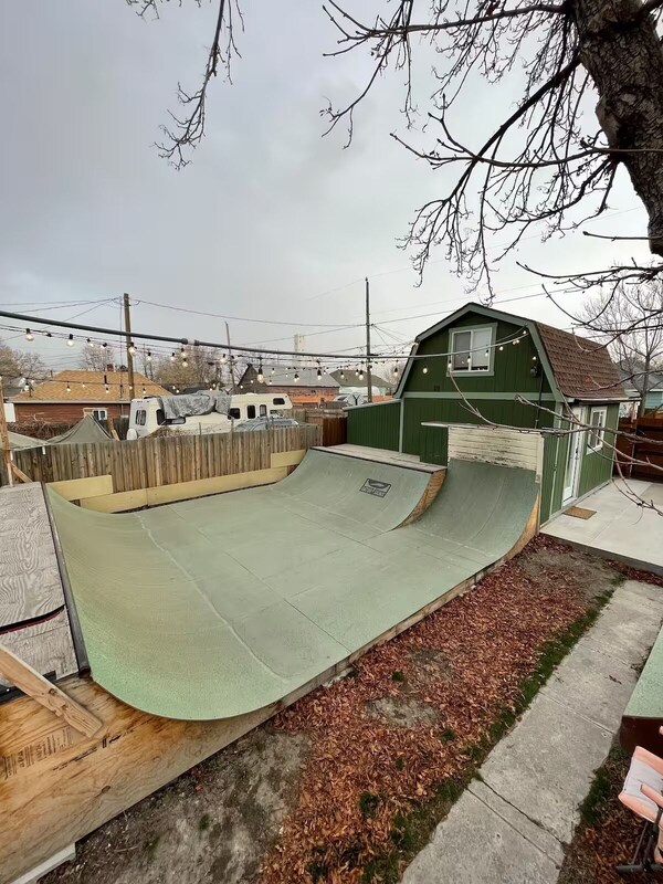 Cozy Bungalow In Charming Salt Lake City With Skateramp - Salt Lake City Airport (SLC)