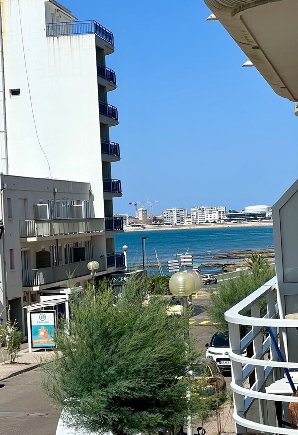 Les Océanes Side Sea View Apartment  Sleeps 3! - Les Sables-d'Olonne