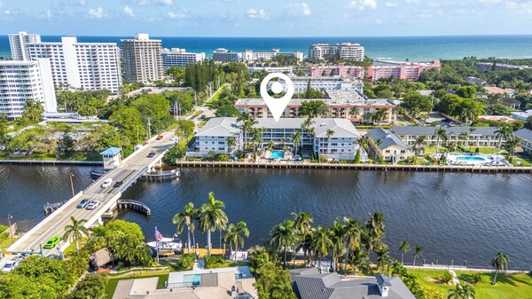Waterfront Oasis 2br/2ba With Pool, Gym, Balcony & Parking - Fau, Boca Raton