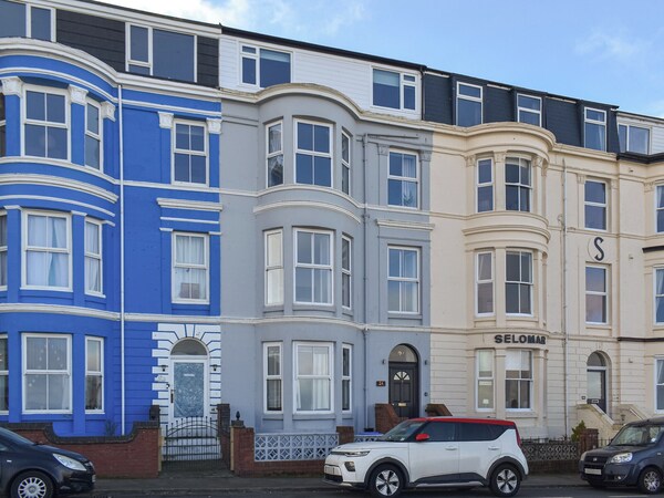 1 Bedroom Accommodation In Scarborough - North Bay Promenade