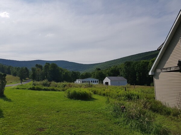 Charming 3-bedroom Mobile Home With Ac, Wifi In Peaceful Prattsville - Hudson Valley, NY