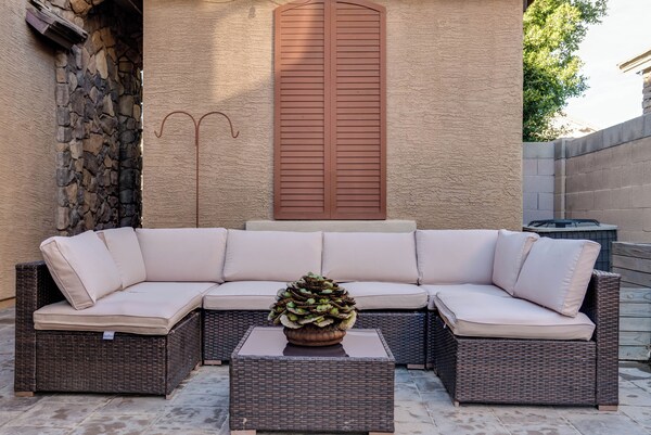 Cozy Luxury Guest House- 3 Miles To Airport - Shared Backyard Pool - Phoenix, AZ