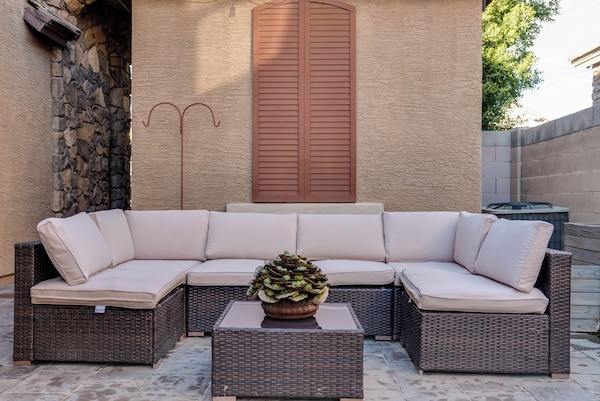 Cozy Luxury Guest House- 3 Miles To Airport - Shared Backyard Pool - Phoenix, AZ
