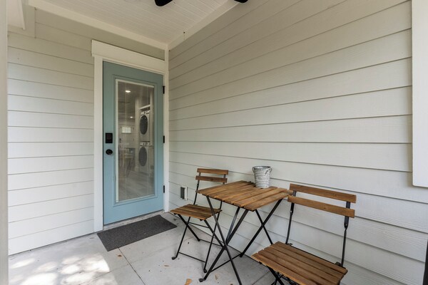 Heart Of Jax New Built Bungalow 4br Cozy Retreat! Mins To Beaches & Town Center! - Jacksonville