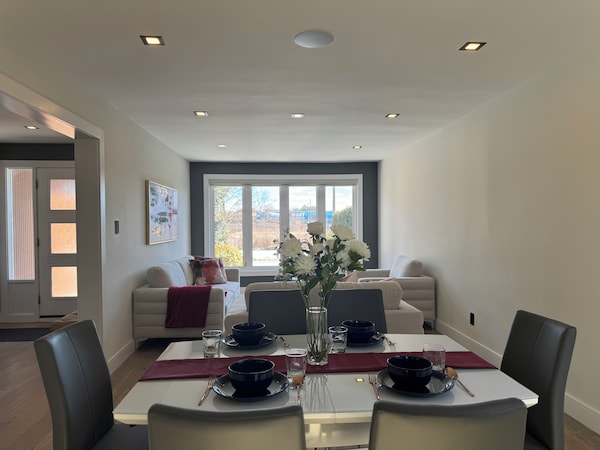 5-star Luxury Villa Top Location Speedy Wifi - マーカム