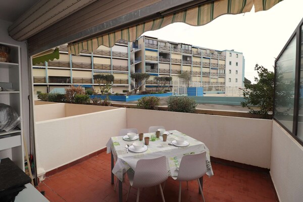 Studio Cabine Terrasse Piscine Parking - Saint-Laurent-d'Aigouze