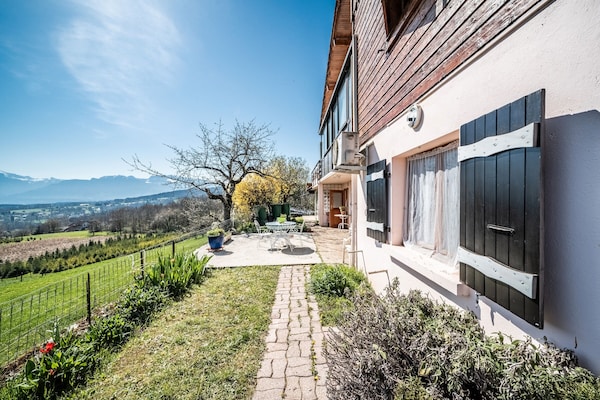 Apartment 'Charming T2 With View' With Mountain View, Private Terrace And Wi-fi - Geneva