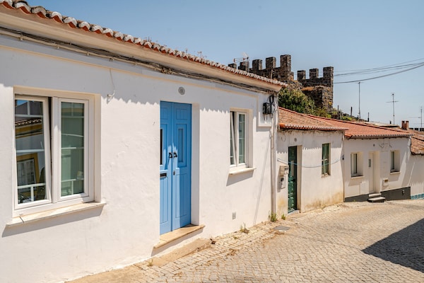 Apartment 'Casa Do Castelo' With Private Garden, Wi-fi And Air Conditioning - Beja
