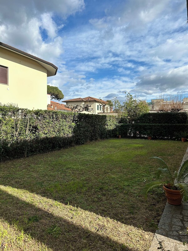 The Pearl Of The Sea - Forte dei Marmi