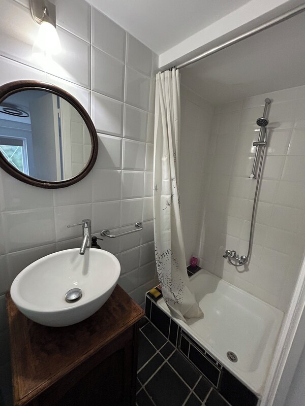 Studio Next To Train Station Near Brussels - In Nature Yet Close To City Center - Tervuren