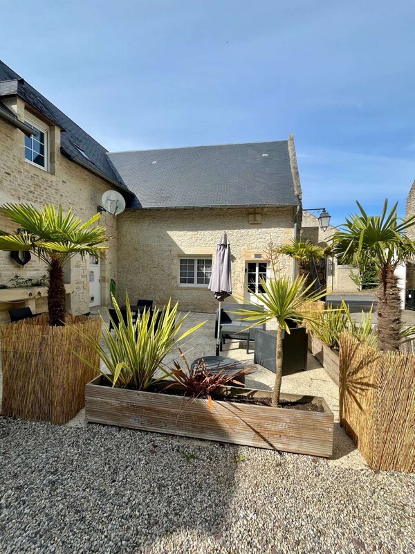 L'aster, With Pool Access And Jacuzzi - Bayeux