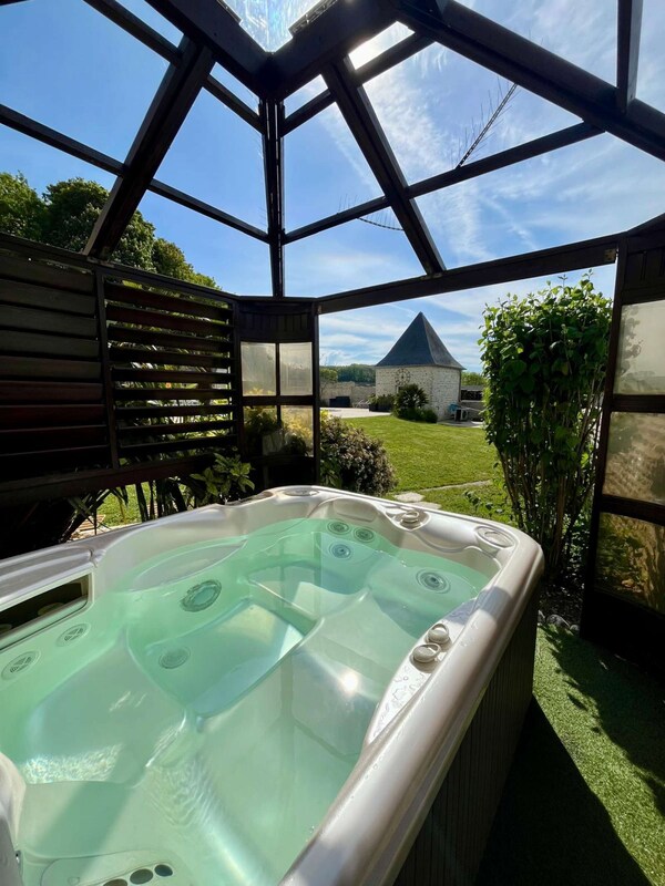L'agapanthe, With Pool Access And Jacuzzi - Bayeux
