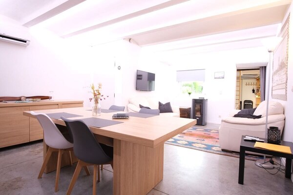 Modern Comfort  Ac, Pellet Stove & Parking  3 Min From Highway - Andenne