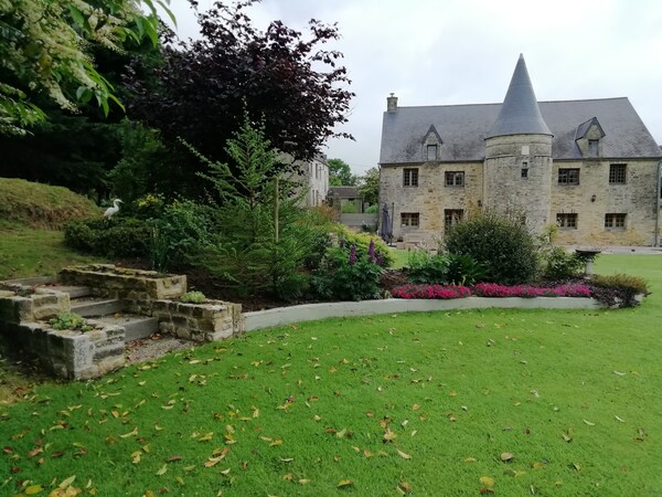 Cottage Set In The Grounds Of Our 16th Century Manor. - Sainte-Mère-Église