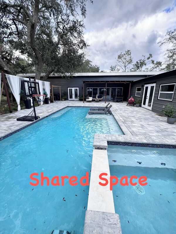 Pop Culture Luxury Suite Tampa - Odessa, FL
