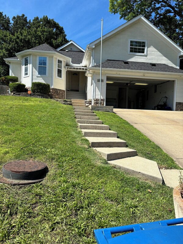 Heart Of Joplin Favorite Spot.\nhighly Rated Vacation Home  .\Nperfectly Located - 조플린