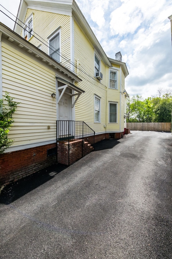 Historic Suite Near Mercer & Downtown - Macon, GA
