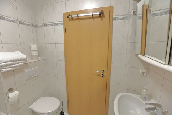City Apartment 2 - Located Right Next To The Pedestrian Zone And Brühl Palace Park - Hürth