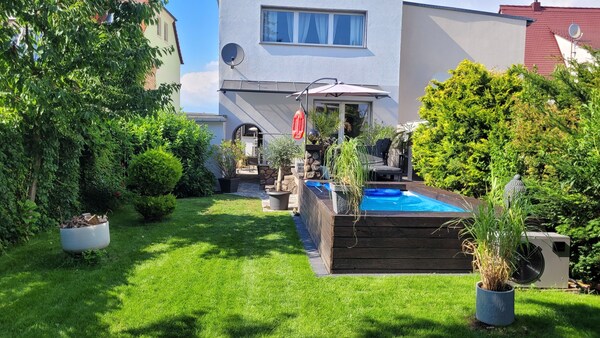 Schöne Wohnung , Im Erdgeschoss Meines Eigenheims , Mit Gartenanbindung Und Pool - Köthen (Anhalt)
