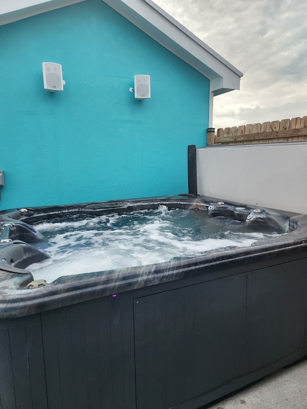 Cozy Blue 4 Miles To Beach..dogs Allowed, Hot Tub, Firepit, - Englewood Beach, Englewood