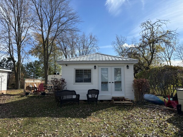 Charming 4-bedroom Cottage In Lovely Greater Napanee With Ac - Prince Edward