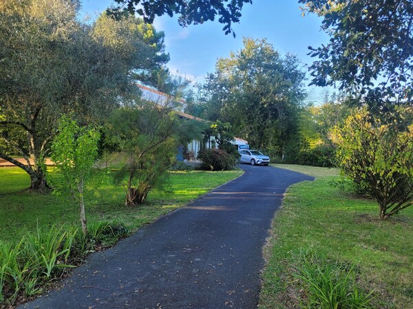 Escape To La Cordouane: Charm And Relaxation Just A Stone's Throw From The Ocean! - La Tremblade