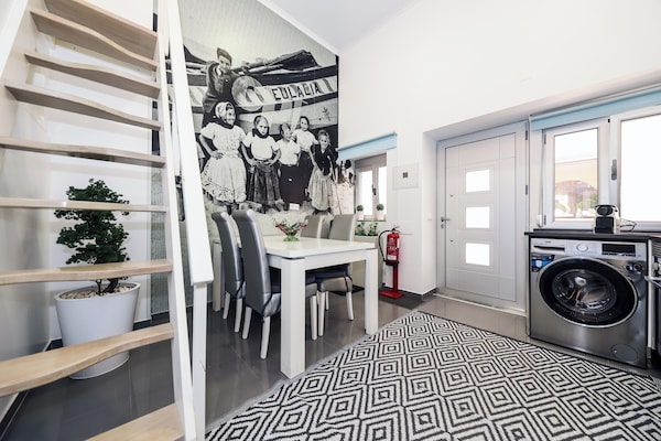 Dina Beach House - Nazaré