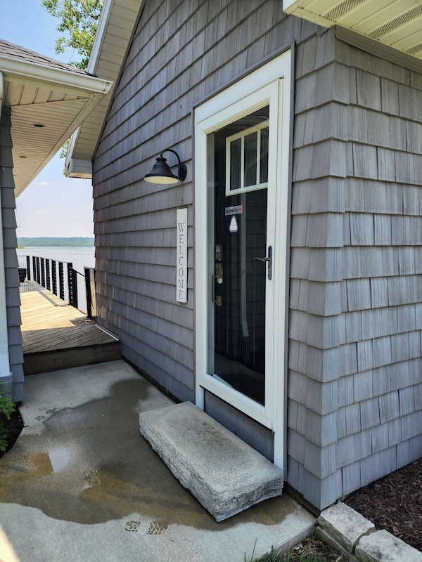 River Beach Guest House. Relax With Breathtaking Views Of The Illinois River! - Illinois