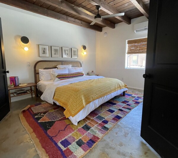 La Dea Santa Fe - Entire 6 Suite Compound - Santa Fe, NM