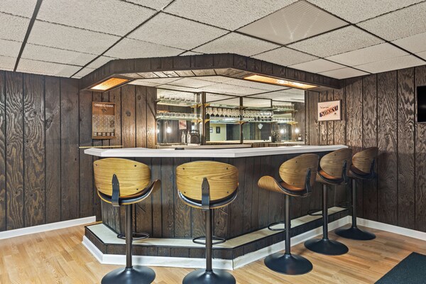 Fun Game House In Warren, Dog Friendly! - Warren, MI