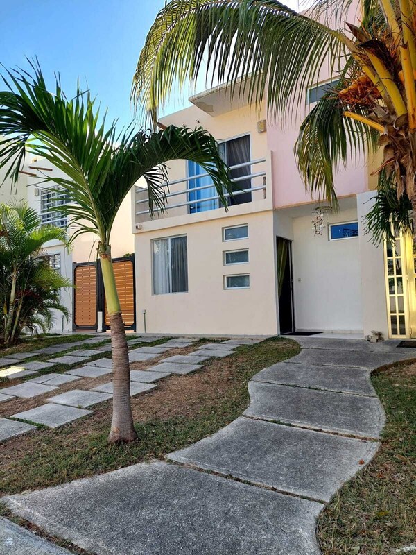 Beach House In Riviera Maya In Puerto Morelos Quintana Roo - Puerto Morelos