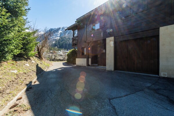 Chalet Grands Montets -Garden -Ski In/out, Argentière (Chamonix), France - Vallorcine