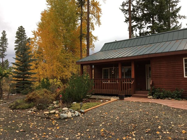 Charming Cottage & Treehouse In Lovely Cle Elum - Cle Elum, WA