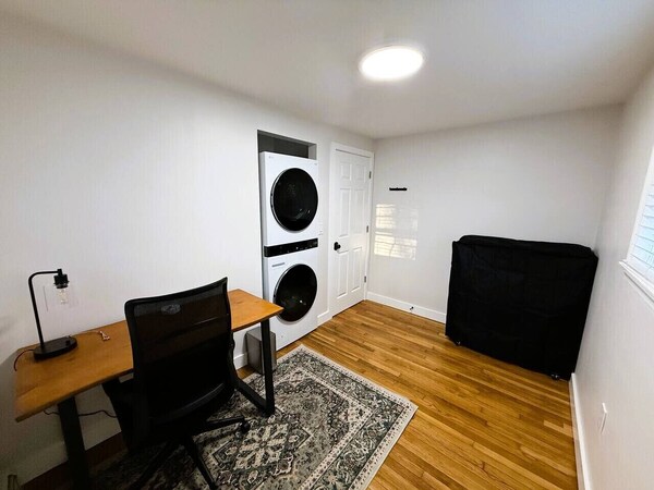 Newly Renovated 4 Bedroom House - Connecticut