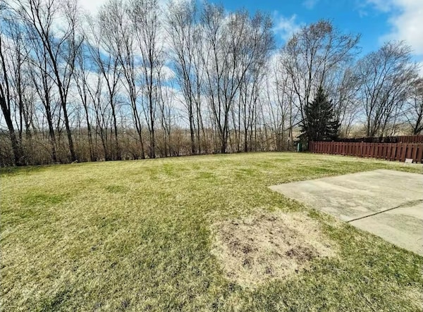 Showstopper: 5 Br+, 3.5ba - Oswego, IL