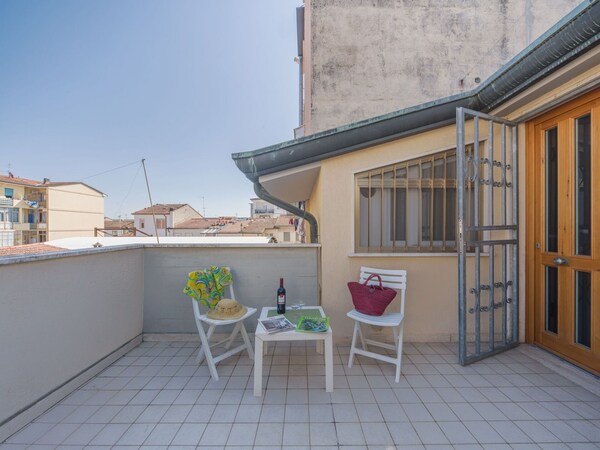 Cosy Apartment For 2 People With A/c, Wifi, Tv, Patio And Parking - 비아레지오