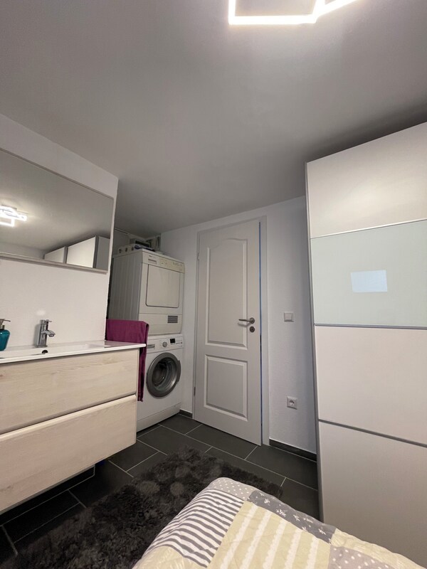 Moderne 2-zimmer-apartment Nahe Daimler - Böblingen