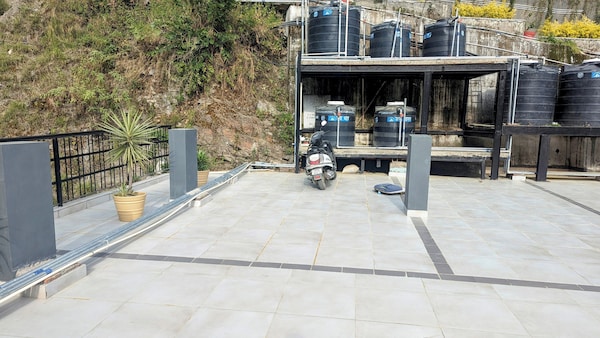 Peaceful 3bhk Condo With Open Balcony - Shimla