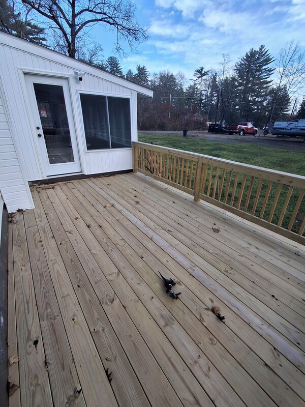 The Ash House @ Glen Lake\n1 Mile From Six Flags Theme Park & The Factory Outlets - Lake George, NY