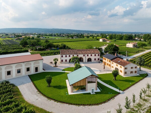 Borgo Paolin - Rooms In The Vineyard. A Journey Between Culture And Relaxation In The Countryside. - Montebelluna