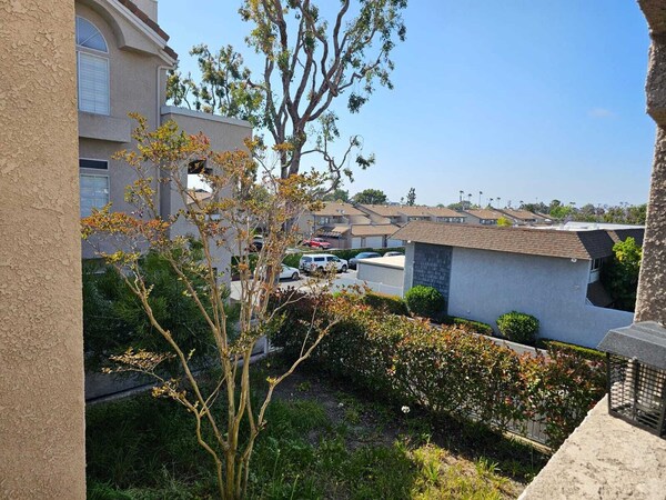 Charming 3-bedroom Condo, Less Than A Mile From Ocean - Cypress, CA