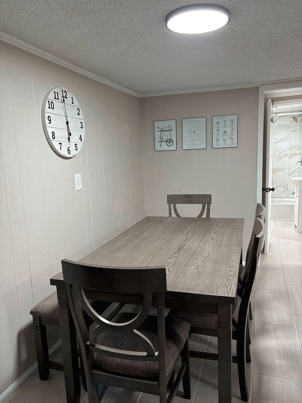 The Grey Nest: A Cozy, Stylish Retreat With Modern Comforts And A Welcoming Vibe - Danville, VA
