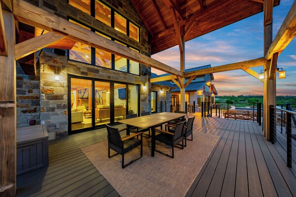 Cabin On The Cliff / Possum Kingdom  Dock  Views - Possum Kingdom Lake, TX