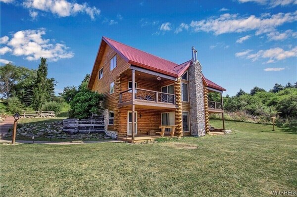 Ellicottville Cabin W/hot Tub, Stocked Pond & 150+ Acres Of Land To Explore! - Alpine Lake, Delevan