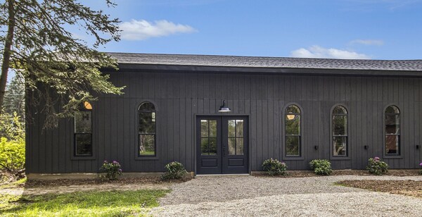 Moeder's: Accommodations And Event Space - Ann Arbor, MI