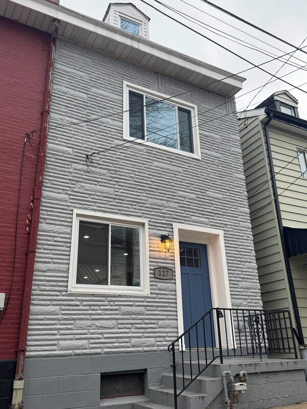 3-bedroom House In Bustling Lawrenceville Area Of Pittsburgh - Pittsburgh, PA