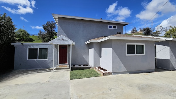 Cozy La Living - Bellflower, CA